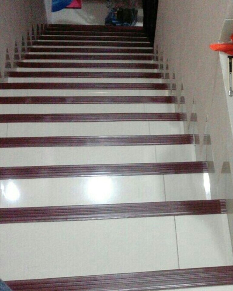 Jual Stepnosing Karet Untuk List Pengaman Anak Tangga Rumah